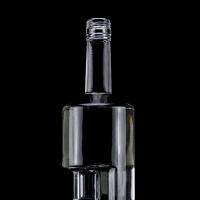 China Collar Material Glass Vodka Bottle 500ml700ml for Liquor Manufacturing Industry for sale