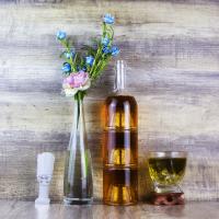 China Glass Body Latest Model Mini Liquor Whisky Bottle with Aluminium Cap 50ml 100ml 200ml for sale