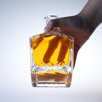 China Whiskey Glass Bottle Square Pop 750ml for Traditional Whisky Selection for sale