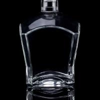 China Clear or Customized Super Flint Glass Whiskey Bottle 700ml 750ml with Cork Stopper for sale