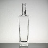 China As Customized 500ml Glass Vodka Bottles With Screw Cap for Vodka Surface Handing for sale