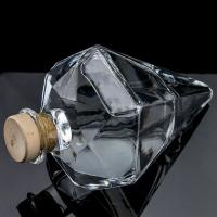 China Glass Whiskey Bottle 700ml with Unique Diamond Shape and Customized Logo for sale
