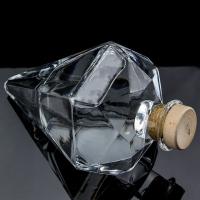 China Glass Whiskey Bottle 700ml with Unique Diamond Shape and Customized Logo for sale