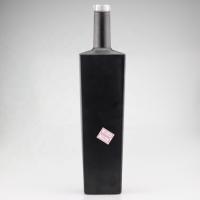 China 750ml Glossy Black Glass Vodka Painted Bottles Screen Printing Gin Closure Liquor Bottle for sale