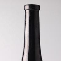 China 750ml Empty Black Bottle With Cork Mouth and Spray Glass Bottle for Vodka Promotion for sale