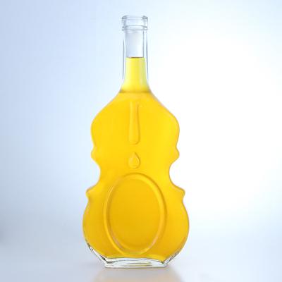 China Exquisite Vodka Bottle with Cork Stopper A Classy Addition to Your Collection for sale