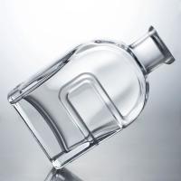 China Custom Squircle Glass Liquor Bottle for Gin Rum Brandy Vodka and Cork Stopper Included for sale