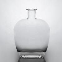China Custom Clear Flat 750ml Glass Bottle With Cork for Vodka Whiskey Gin Industrial Beverage for sale
