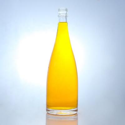 China Pear Shaped Screw Cap Glass Bottle Made in for Super Flint Rum Vodka Whisky Tequila Gin for sale
