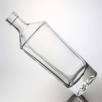 China Glass Liquor Bottle for Whisky Gin Rum Vodka 500ml Capacity and Cork Stopper Included for sale