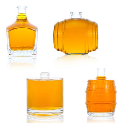 China Custom Liquor Bottle for Vodka Whisky Adaptable to Different Scenarios for sale