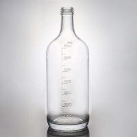 China Glass Bottle with Lid Adaptable to Different Scenarios of Rum Vodka Whisky Tequila Gin for sale