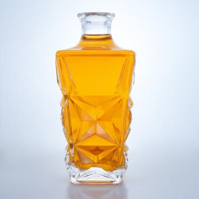 China Unique Design 800ml Glass Bottle for Beer Gin Rum Champagne Brandy Whisky Clear Flint for sale