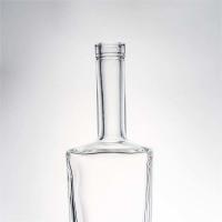 China Body Material Glass 1000ml Square Shaped Whisky Bottle with High Flint and Cork for sale