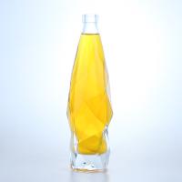 China Clear or Customized Unique 750ml Whisky Vodka Spirit Glass Bottle for Liquor for sale