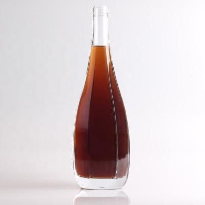 China Transparent 750ml Flint Glass Empty Liquor Rum Gin Spirits Vodka Tequila Bottles with Cork for sale