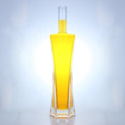 China 500ml 750ml 1000ml Transparent Glass Bottle with Screw Cap Industrial Beverage Base Material Glass for sale