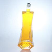 China 500ml 750ml 1000ml Transparent Glass Bottle with Screw Cap Industrial Beverage Base Material Glass for sale