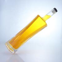 China 500ml 750ml 1000ml Transparent Glass Bottle with Screw Cap Industrial Beverage Base Material Glass for sale