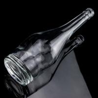 China Hot Stamping Customized 700ml 750ml Glass Bottle for Whisky Gin Vodka Rum Liquor for sale