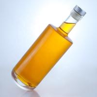 China Transparent Glass Spirit Bottle with Cork for Whisky Vodka Tequila Gin Rum 500ml/700ml for sale