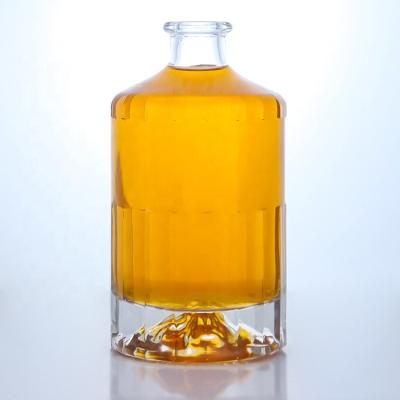 China 500ml 700ml 750ml Flint Glass Spirit Gin Whisky Vodka Brandy Liquor Bottle with Cork for sale