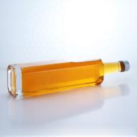China 500ml 750ml Square Whiskey Vodka Bottles for Screw Top Tequila Glass Liquor Bottles for sale