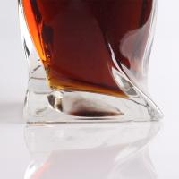 China Whisky Sealing Type Cork 750ml/1000ml Transparent Glass Bottle for Champagne for sale