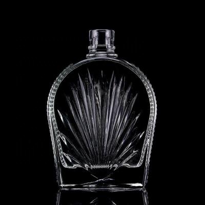 China 1000ml Flint Glass Transparent Empty Vodka Whisky Glass Bottle for Your Requirements for sale
