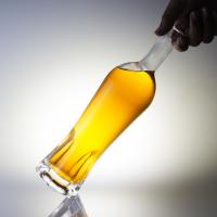 China Custom 750ml Glass Bottle Weight Base Material Glass 500ml Glass Liquor Bottle For Whiskey for sale
