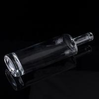 China 1750ml 1000ml Glass Bottles for Liquor Customized Round Vodka Bottle Versatile Usage for sale
