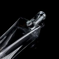China Unique 750ml Square Shoulder Super Flint Glass Bottle With Cork for Rum Vodka Whisky for sale