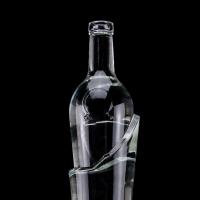 China 750ml Super Flint Round Glass Bottle With Screw Cap for VODKA Customize Embossed for sale