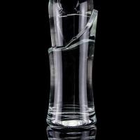China 750ml Super Flint Round Glass Bottle With Screw Cap for VODKA Customize Embossed for sale