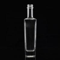 China Clear or Customized Glass Bottle 250ml 500ml 700ml 750ml Square Glass Liquor Bottle for sale