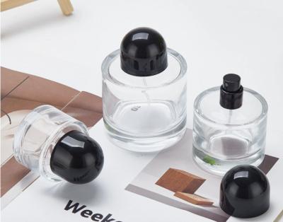 China Luxury Elegant Glass Perfume Bottle Offering Stylish Look and Durable Build Ideal for Exclusive Cosmetic Packaging Needs for sale
