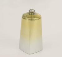 China Elegant Glass Perfume Bottle Featuring Minimalist Design and High Transparency Ideal for Modern Cosmetic Packaging Needs for sale