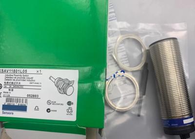 China XSAV11801L05 Schneider Industrial Servo Motor 0.705 Lb (319.78g) 100W 2.3 KHz for sale