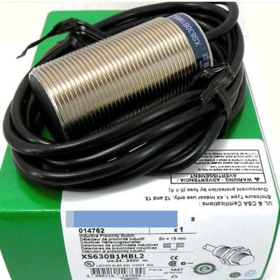 China XS630B1MBL2 Schneider Industrial Servo Motor 3AC 51V 0.9A 0 To 3000 RPM for sale