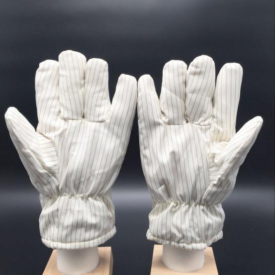 latest company news about Products Used in Cleanrooms: ESD Clothing and Accessories 2