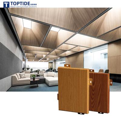 China Lightweight 2.5mm Aluminium Ceiling Board Integrated ceiling For Interior Decoration for sale