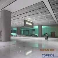 China Commercial Metal Wire Drop Ceiling Tiles 2 x 4 Building Aluminium Hook on Diamond Mesh Ceiling Board for sale