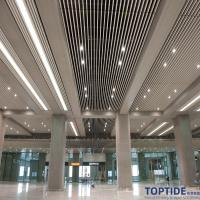 China Indoor or outdoor Suspended False Curved 1mm Metal Baffle Ceiling design for railway station or porch for sale