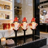 China 35cm Height Christmas Ground Stake Lights with IP65 Waterproof and Energy-Saving LED for Festive Decorations for sale