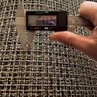 China Anti-Slip Stainless Steel Crimped Mesh Embossed Surface Crimped Filter Mesh for Anti-Slip Tread Grating Screen for sale