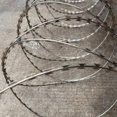 China BTO-16 Galvanized Razor Barbed Wire / Heavy Duty Anti Climb Coil For Industrial Park for sale