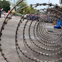 China BTO-16 Galvanized Razor Barbed Wire / Heavy Duty Anti Climb Coil For Industrial Park for sale