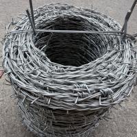 China Reverse Twist Barbed Wire, Double Strand Prison Fence 4 Inch Barb Spacing for sale