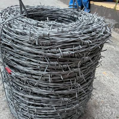 China 316 Stainless Steel Barbed Wire Double Strand 12 X 12 BWG Marine Grade Coastal Fence 500m Roll for sale