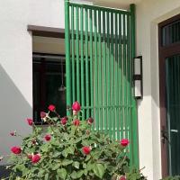 China Easy Installation Ornamental Decorative Barrier Fencing For Home Garden And Outdoor Patio for sale